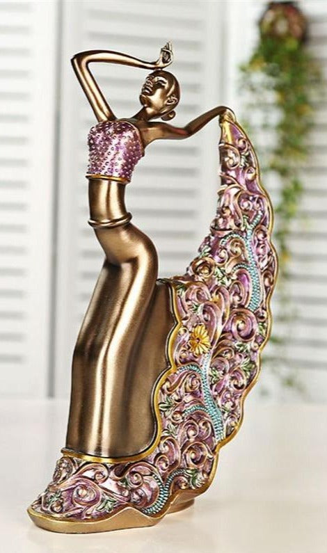 Cute Dancer Statue – Glam and Cozy